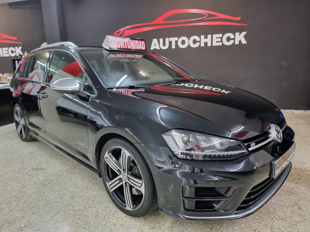 VOLKSWAGEN GOLF R VARIANT AUTOMATIC 2.0 TSI PETROL 300 CV DSG 4Motion ...